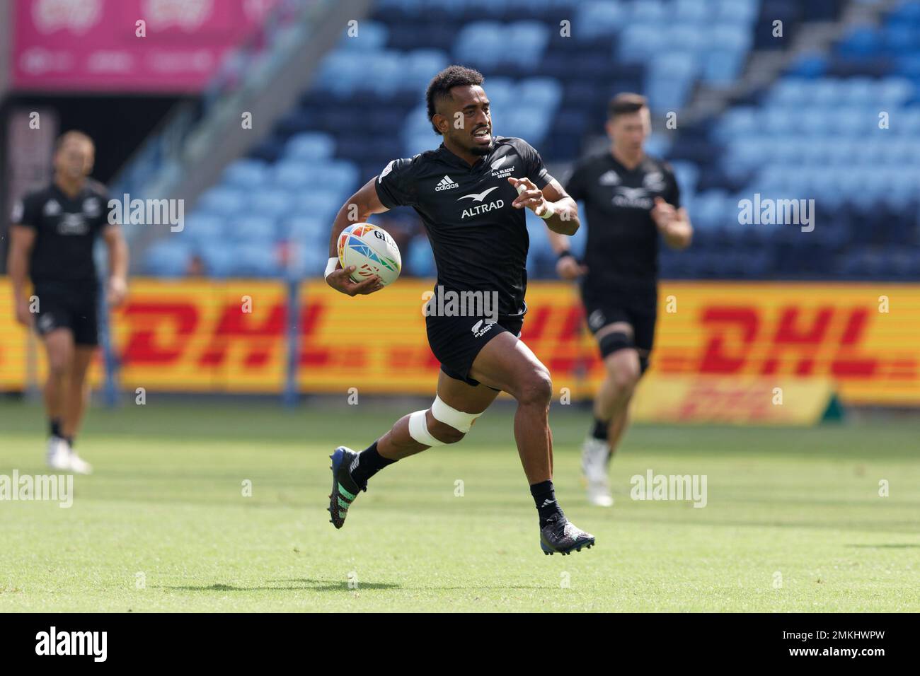 Sydney, Australia. 28th Jan, 2023. Akuila Rokolisoa of New Zealand runs ...