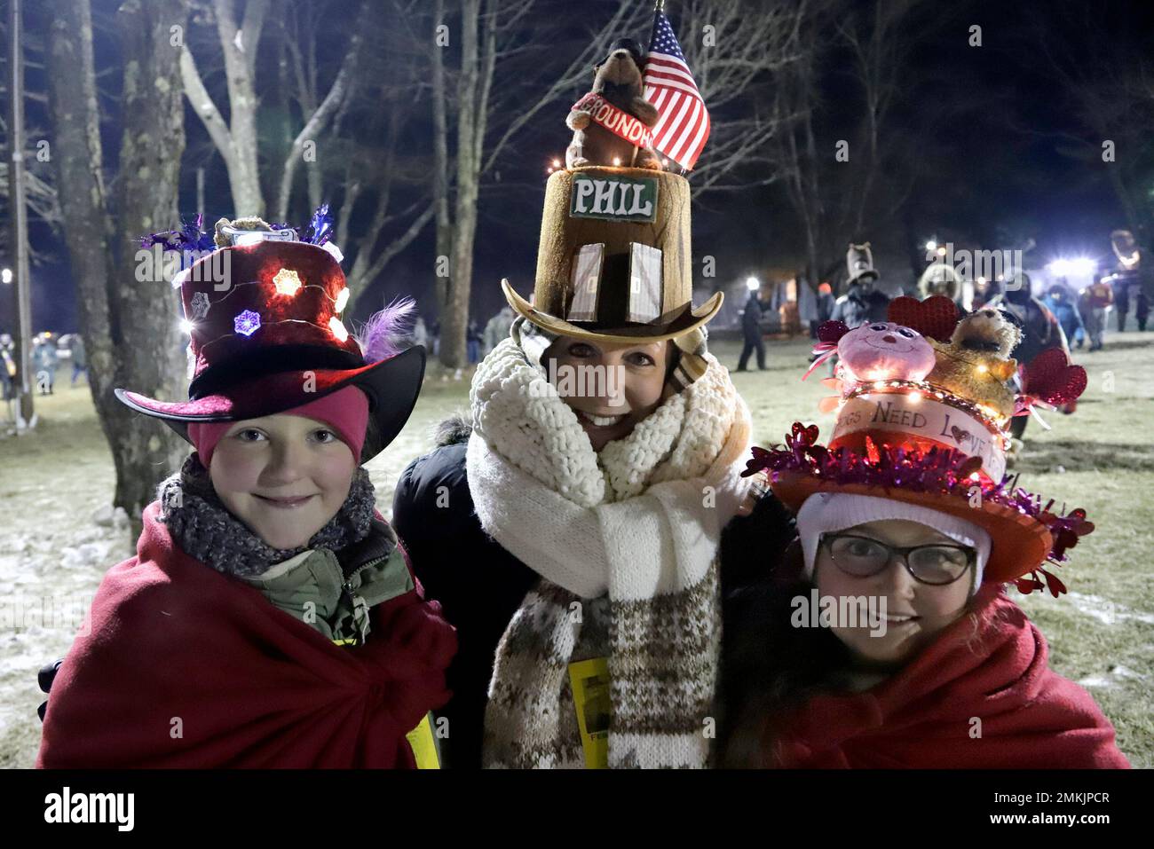 Lisa Gibson, center, and her daughters Josie, left, and AneGiguere of ...