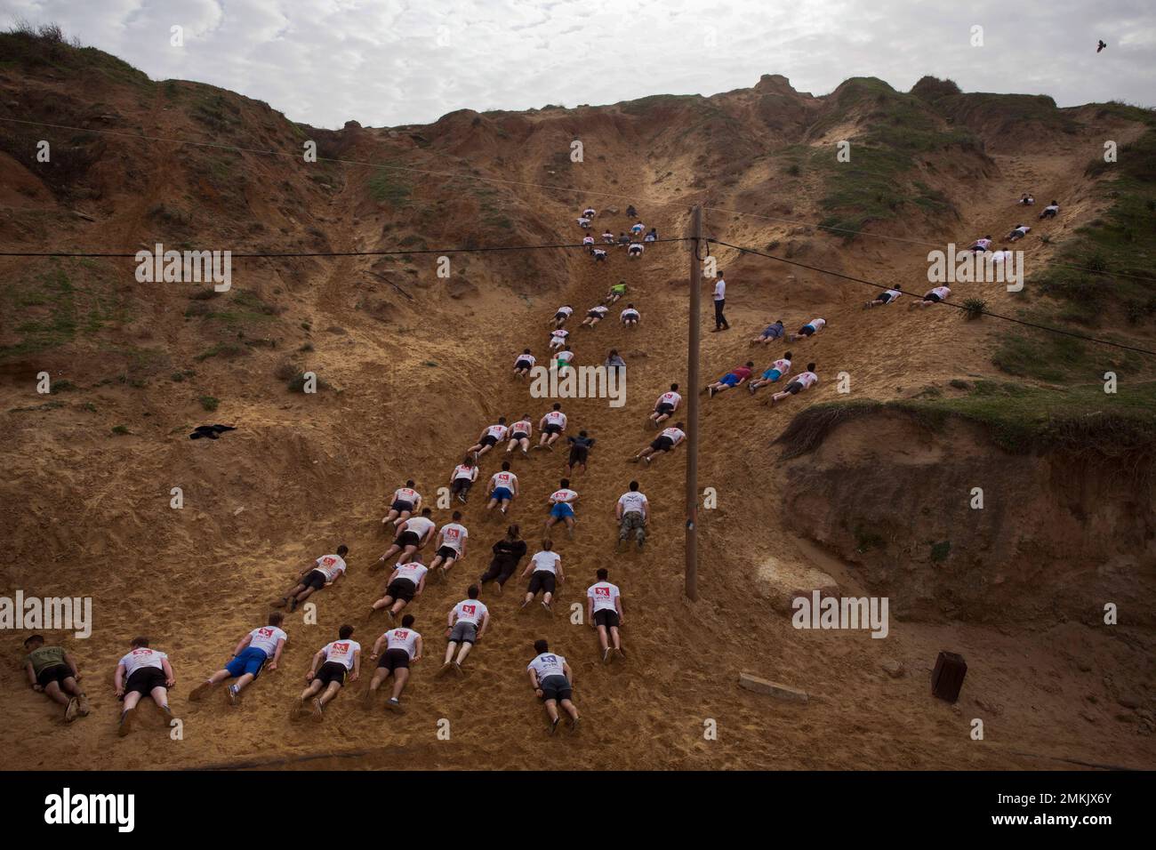 Israeli high-school seniors preparing to join the Israeli military ...