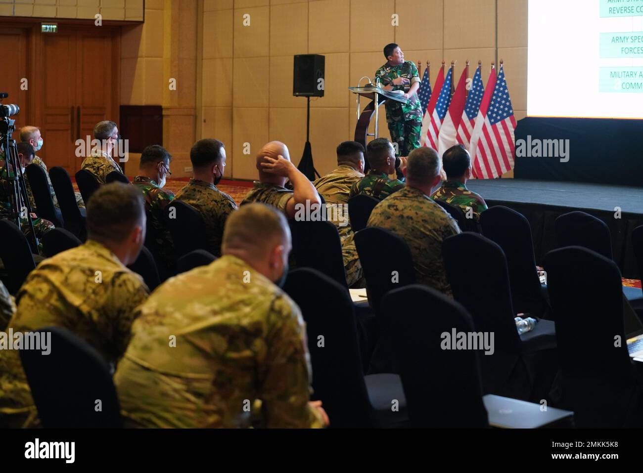 Lt. Col. Fajar Catur, TNI, delivers a lecture on the structure of the ...