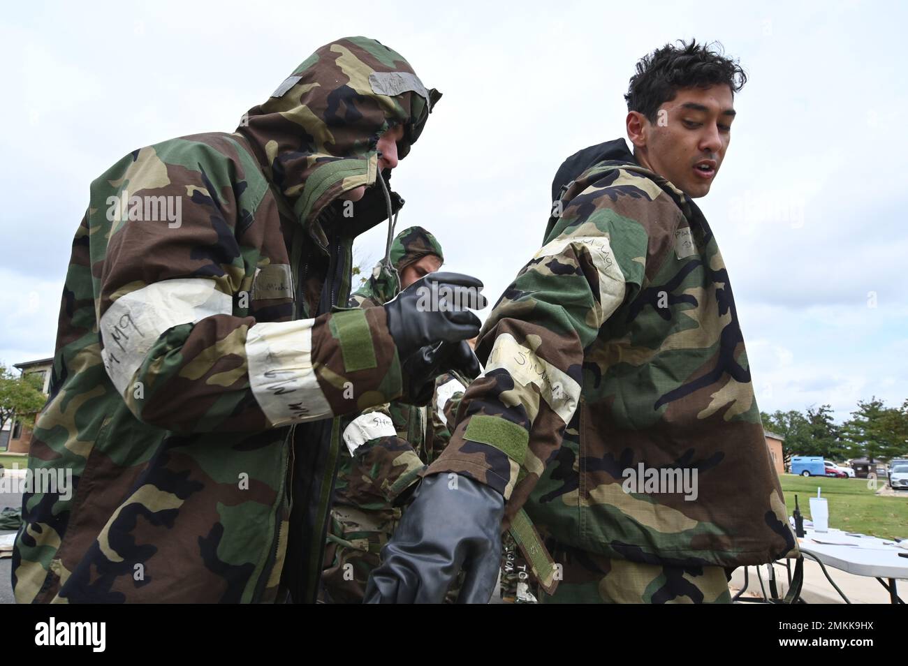 Members of the 113th Wing, D.C. Air National Guard, test their ability ...