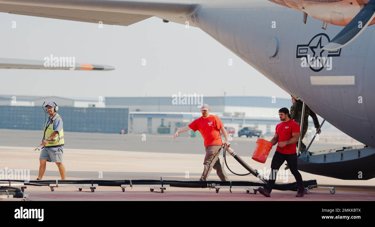 Modular airborne firefighting systems hi-res stock photography and ...