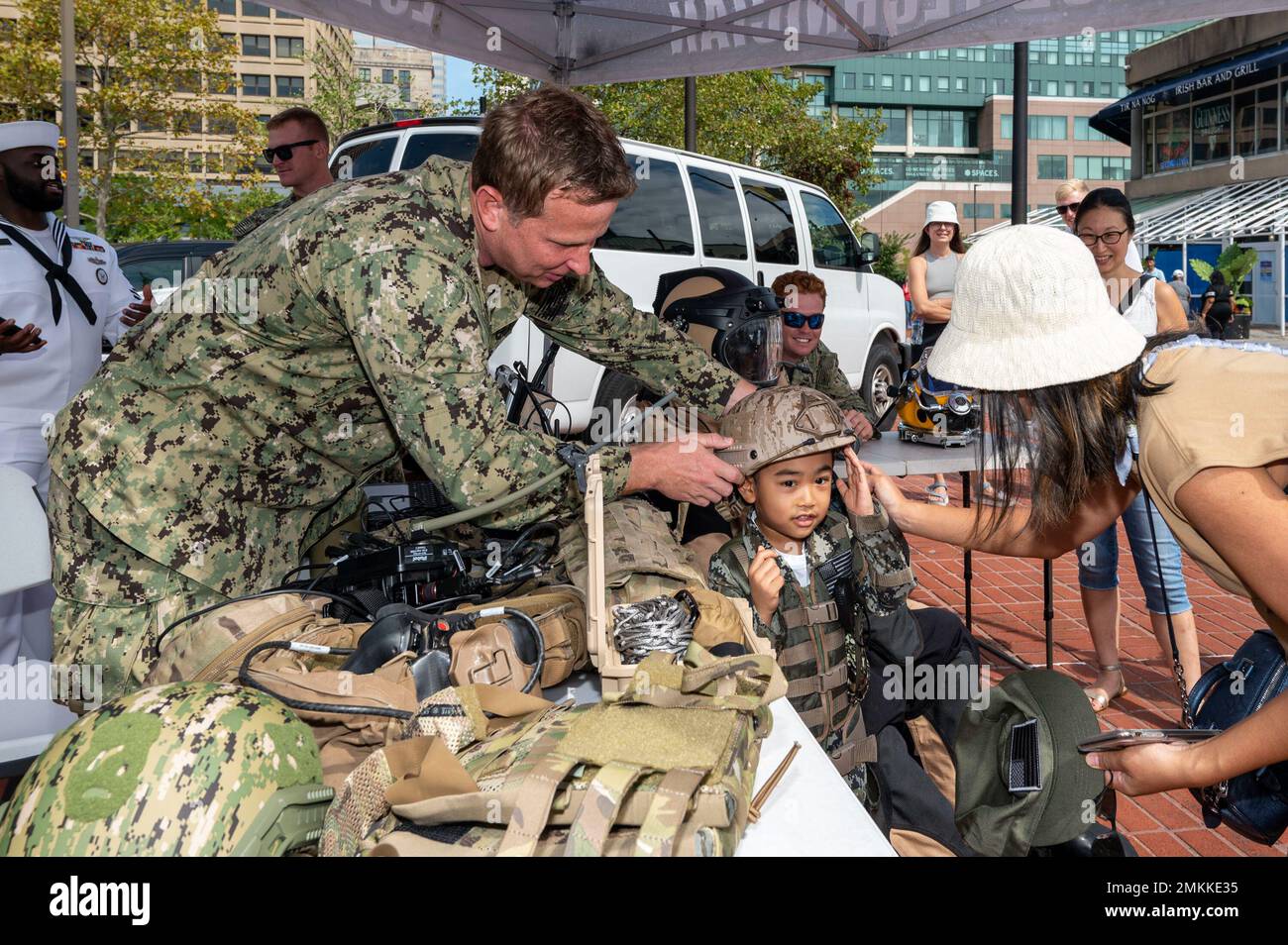Master chief explosive ordnance disposal hi-res stock photography and ...