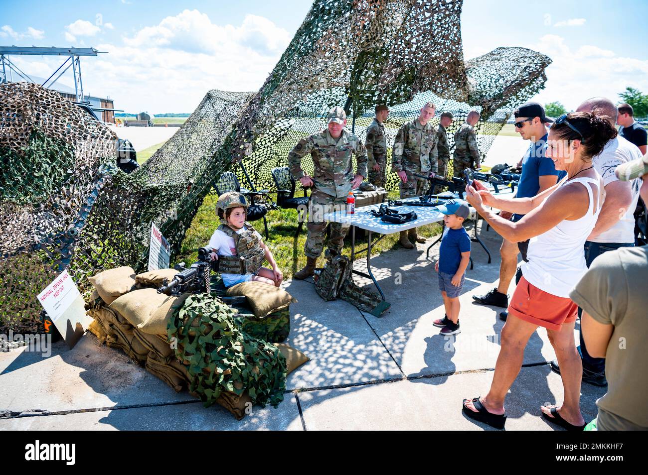 182nd airlift wing hi-res stock photography and images - Alamy