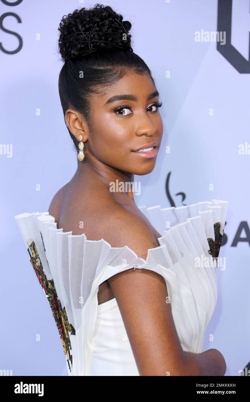 Lyric Ross arrives at the 25th annual Screen Actors Guild Awards at the ...