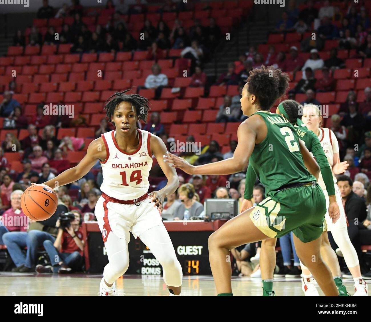 Oklahoma guard Shaina Pellington (14) dribbles around Baylor guard Didi ...