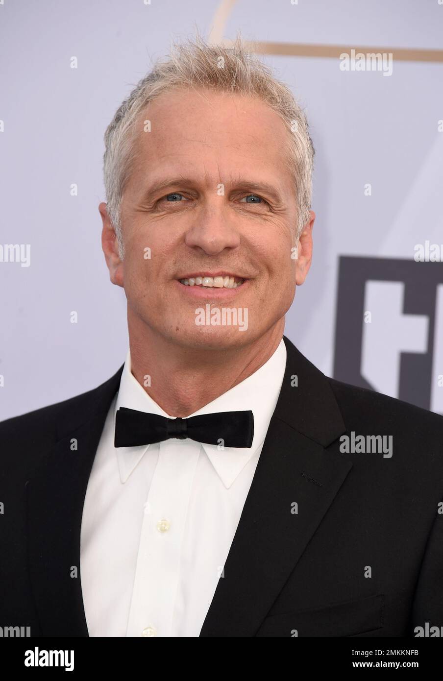 Patrick Fabian arrives at the 25th annual Screen Actors Guild Awards at ...