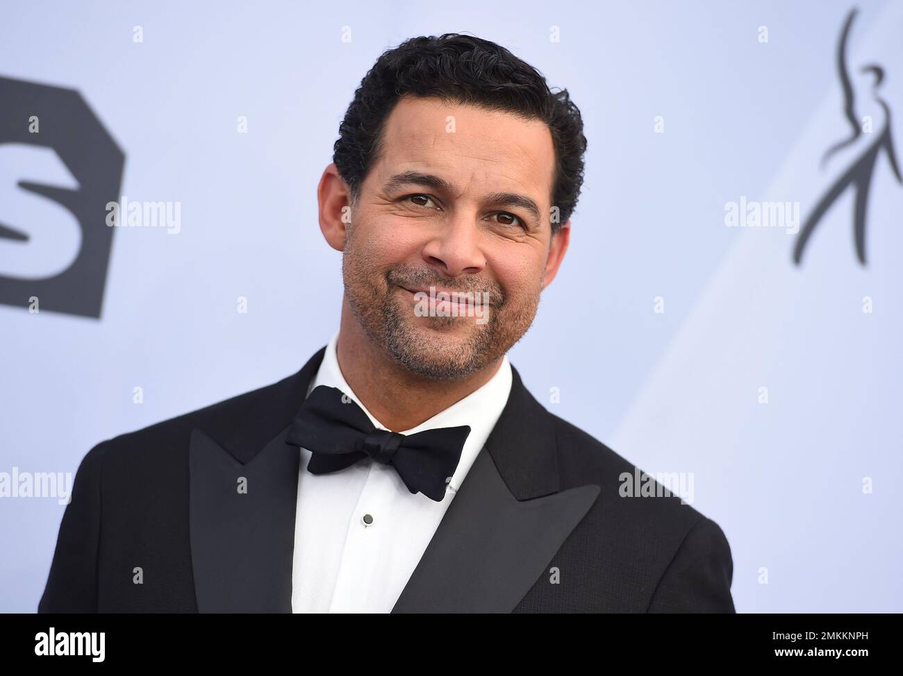 Jon Huertas arrives at the 25th annual Screen Actors Guild Awards at ...