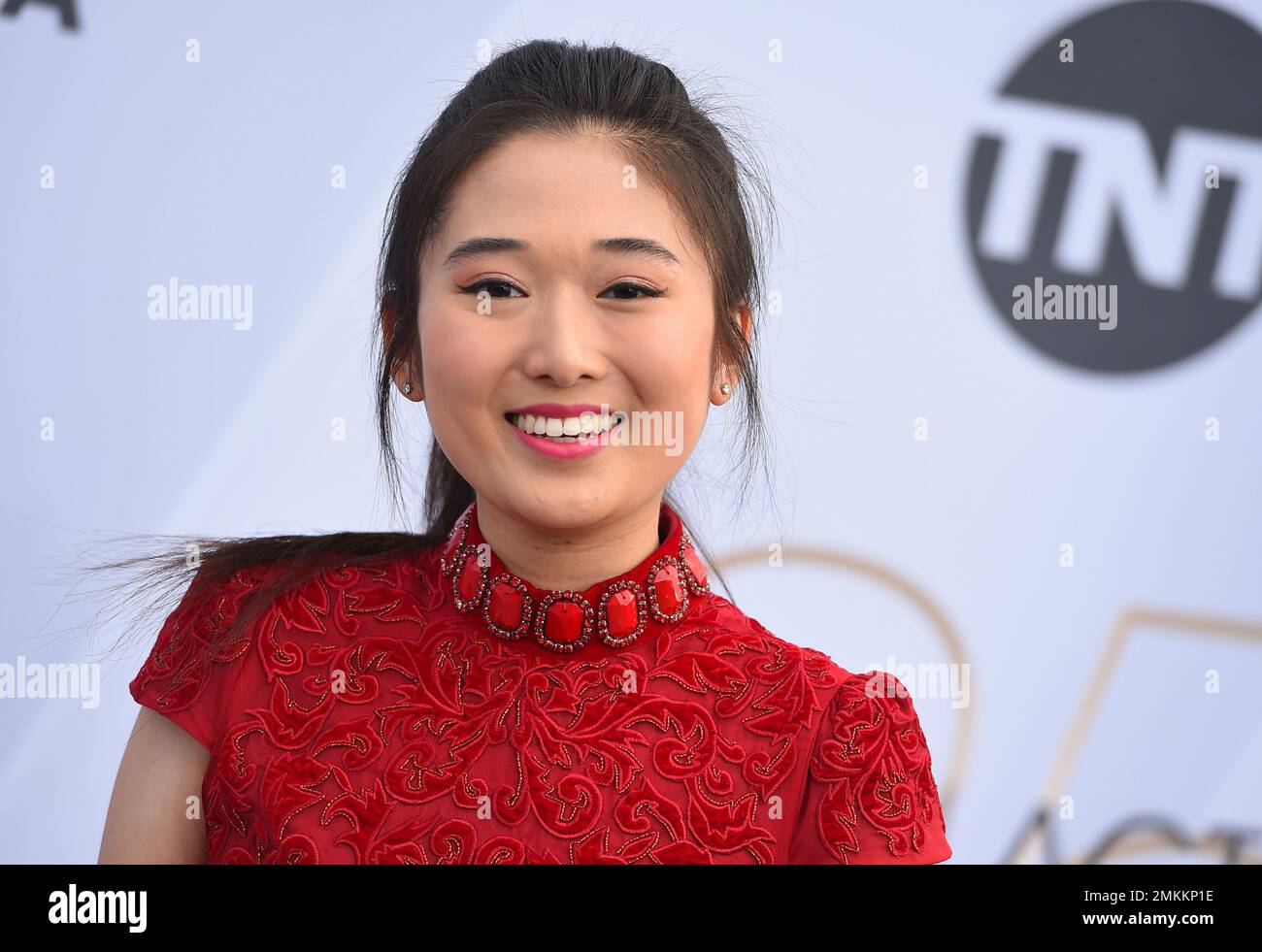Beverly Duan arrives at the 25th annual Screen Actors Guild Awards at ...