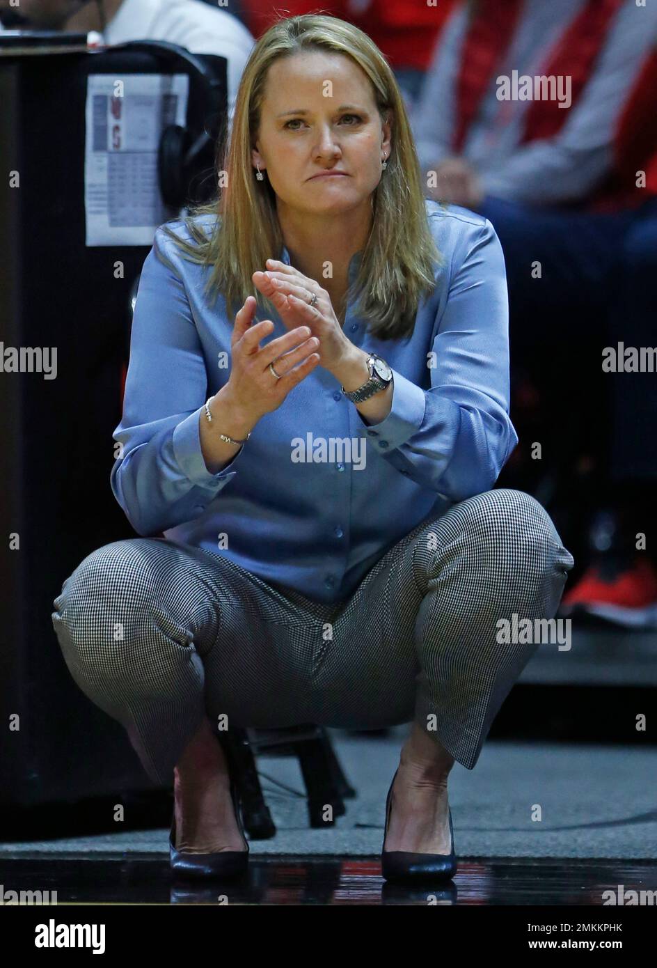 Utah head coach Lynne Roberts looks on during the second half of an ...
