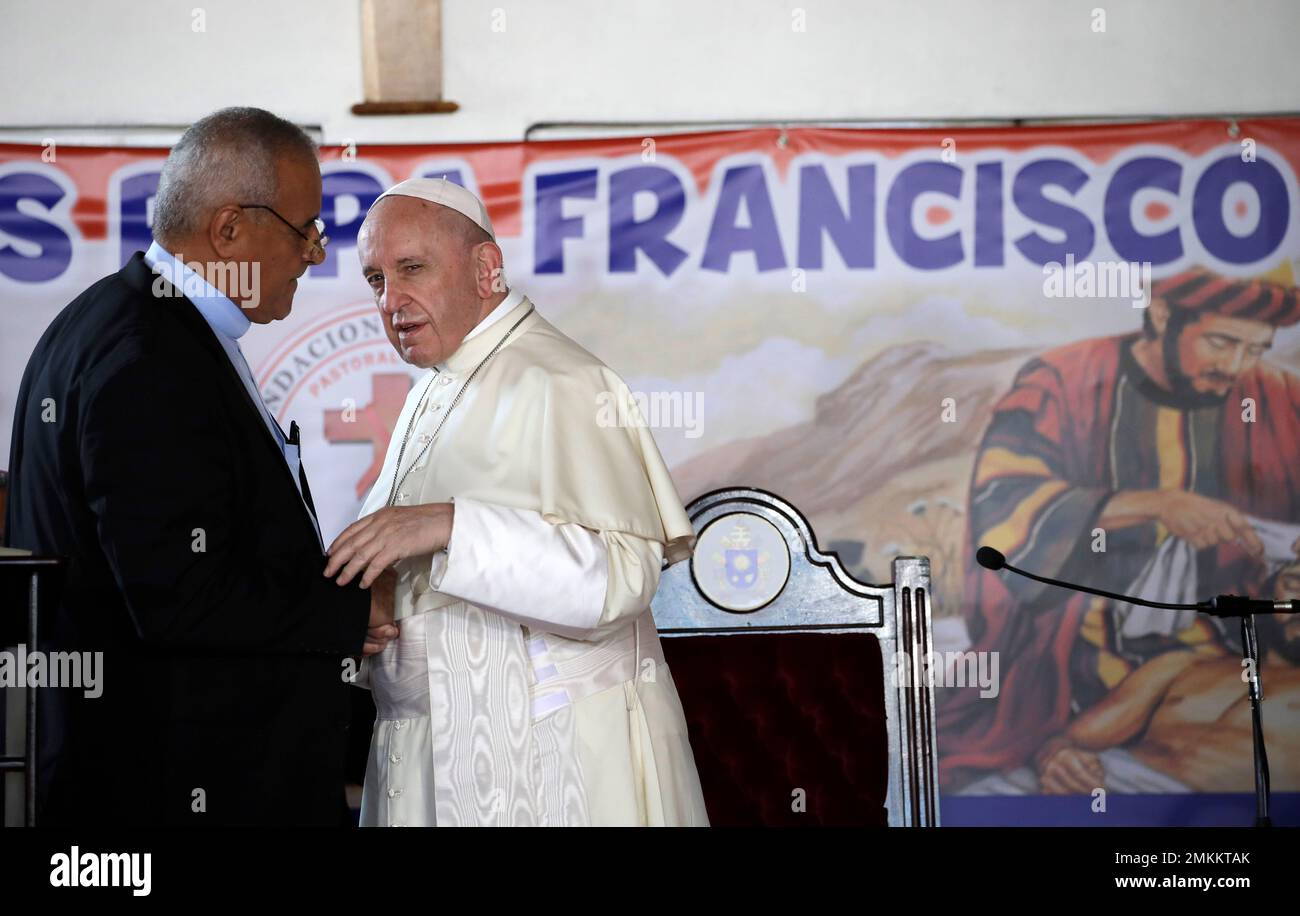 Pope Francis grets Father Domingo Escobar, director of the Casa Hogar ...
