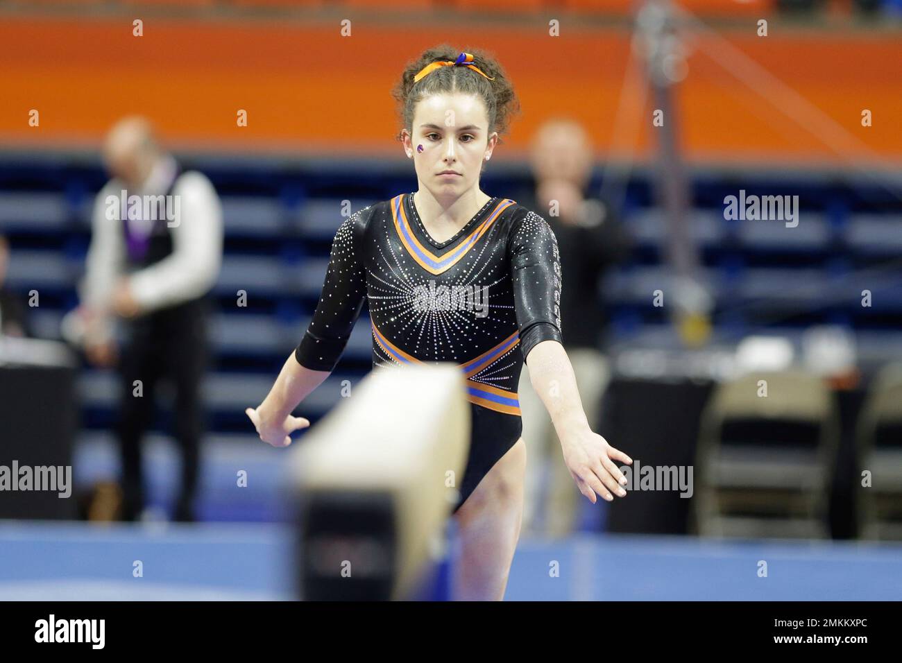 Boise State's Courtney McGregor competes on the balance beam during an ...