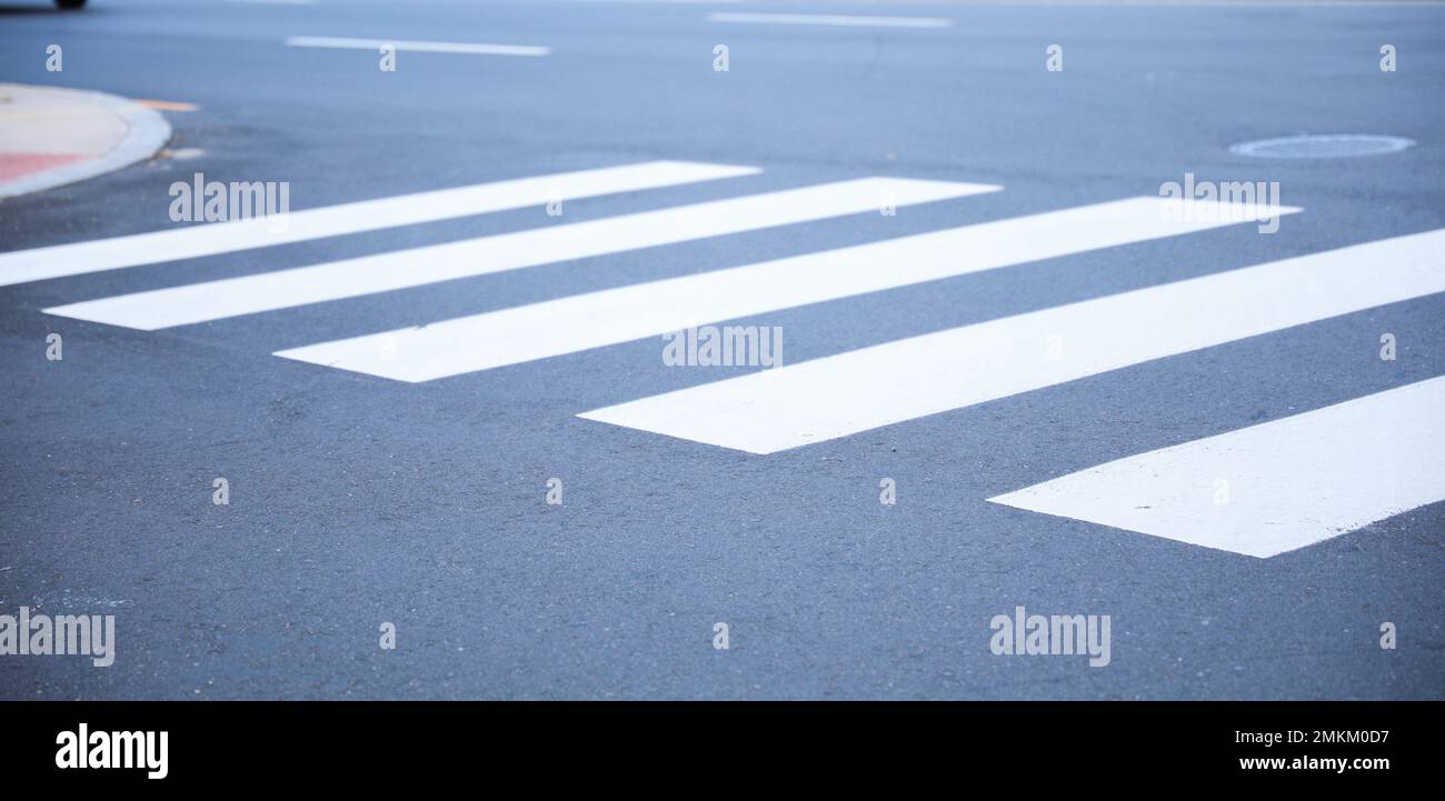Crosswalks urban intersection hi-res stock photography and images - Alamy