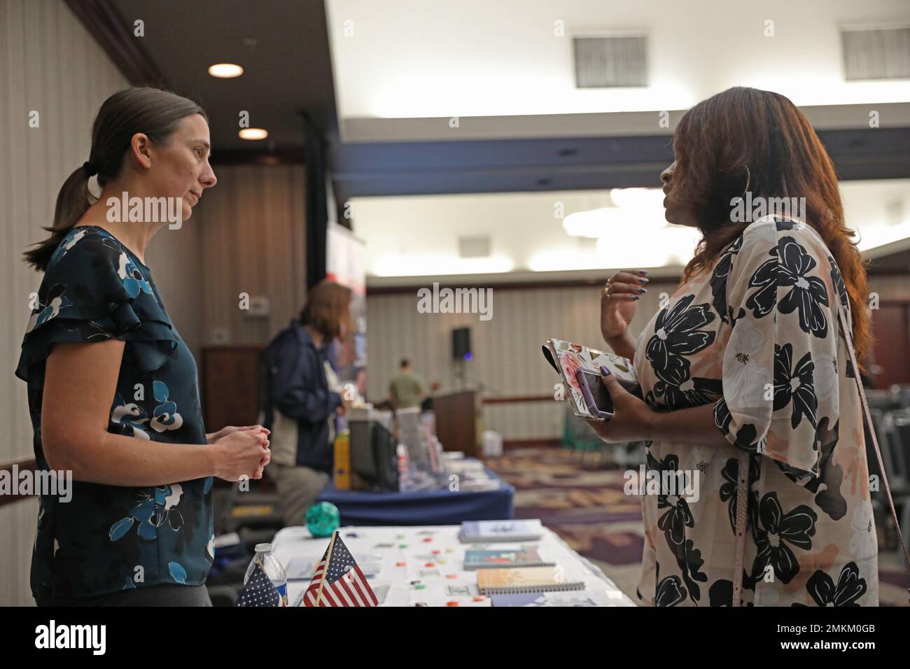 Soldiers and family of the 276th Military Police Company attend the ...