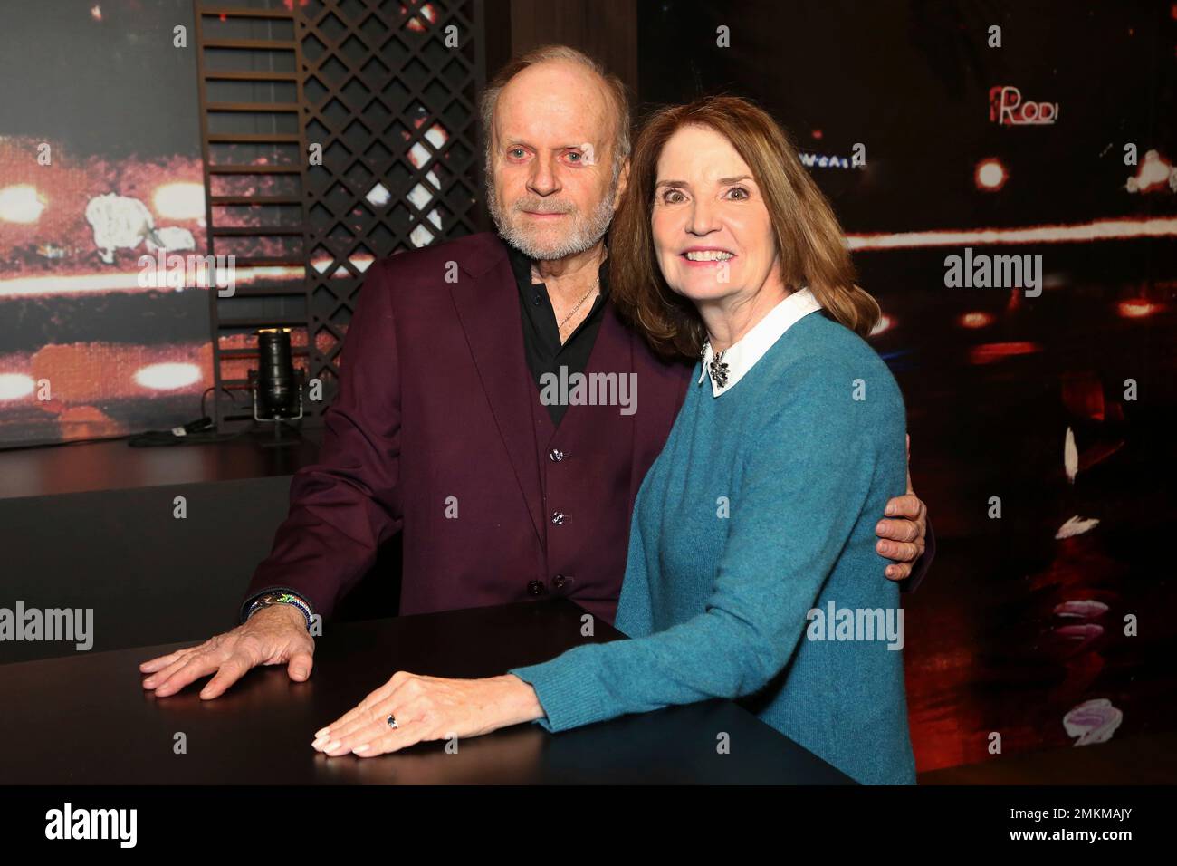 Ed Blinn, left, and Kathy Connell attend the 25th Annual SAG Awards ...