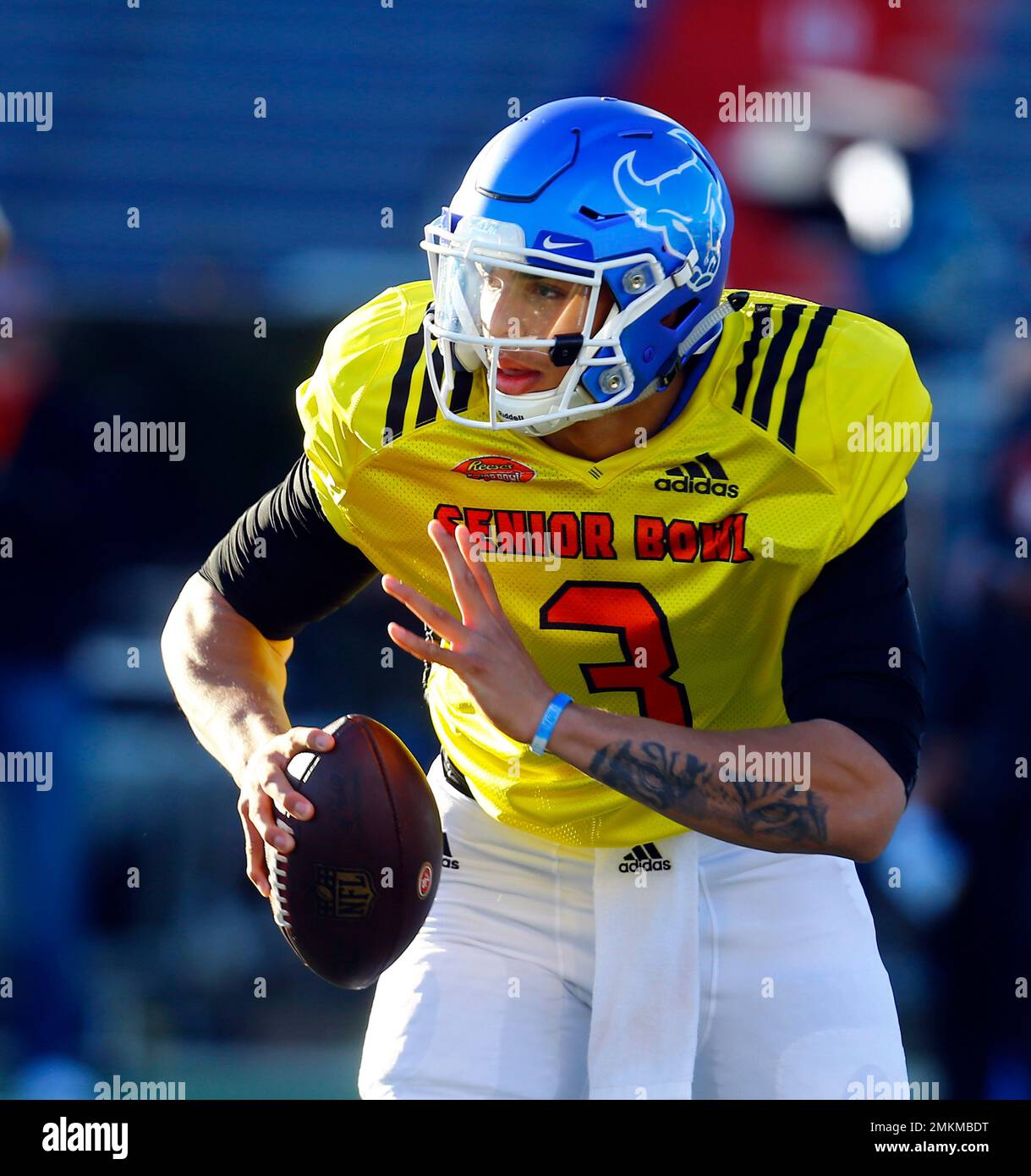 South quarterback Tyree Jackson of Buffalo (3) scrambles during ...