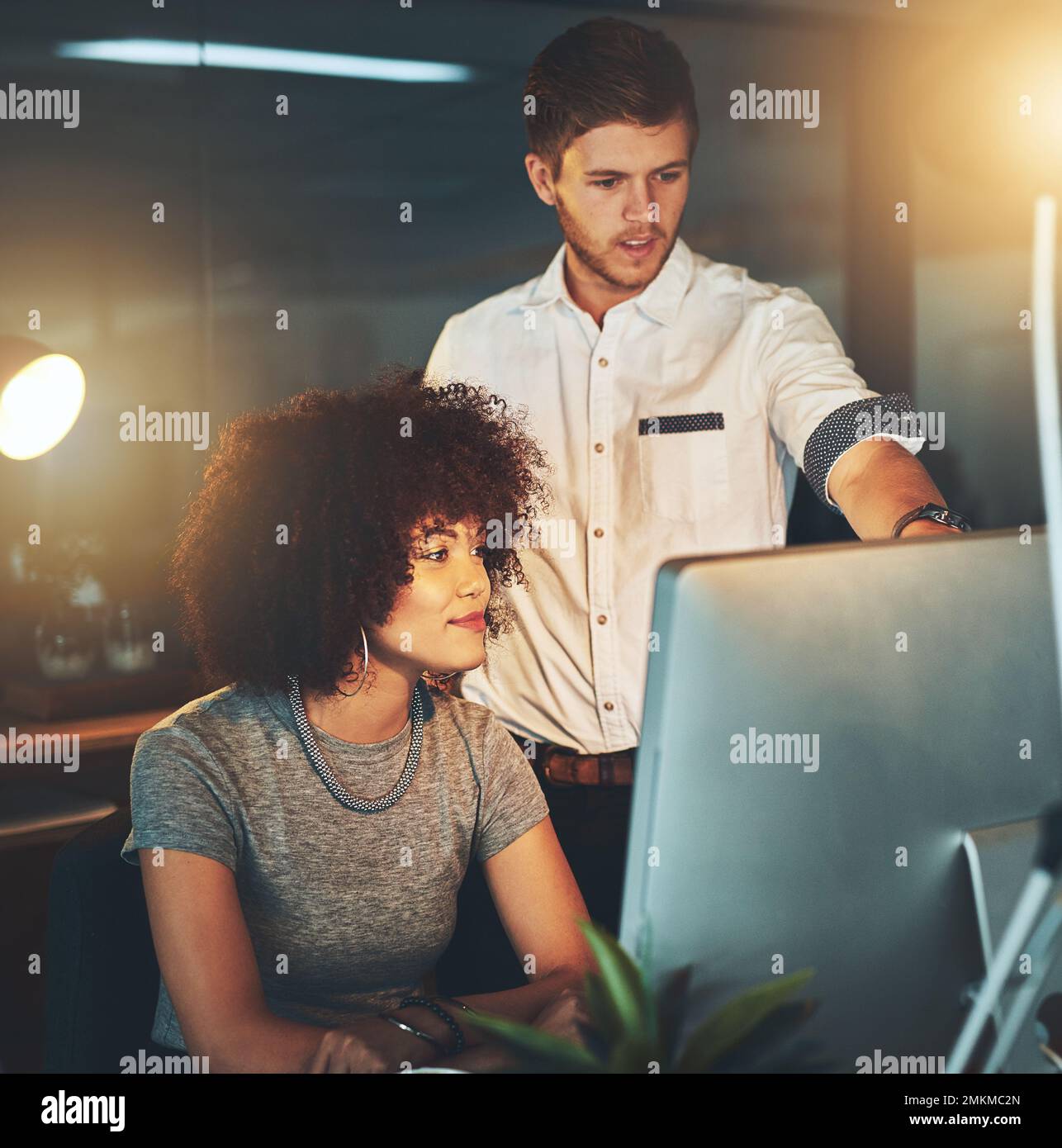 Exchanging business ideas hi-res stock photography and images - Alamy