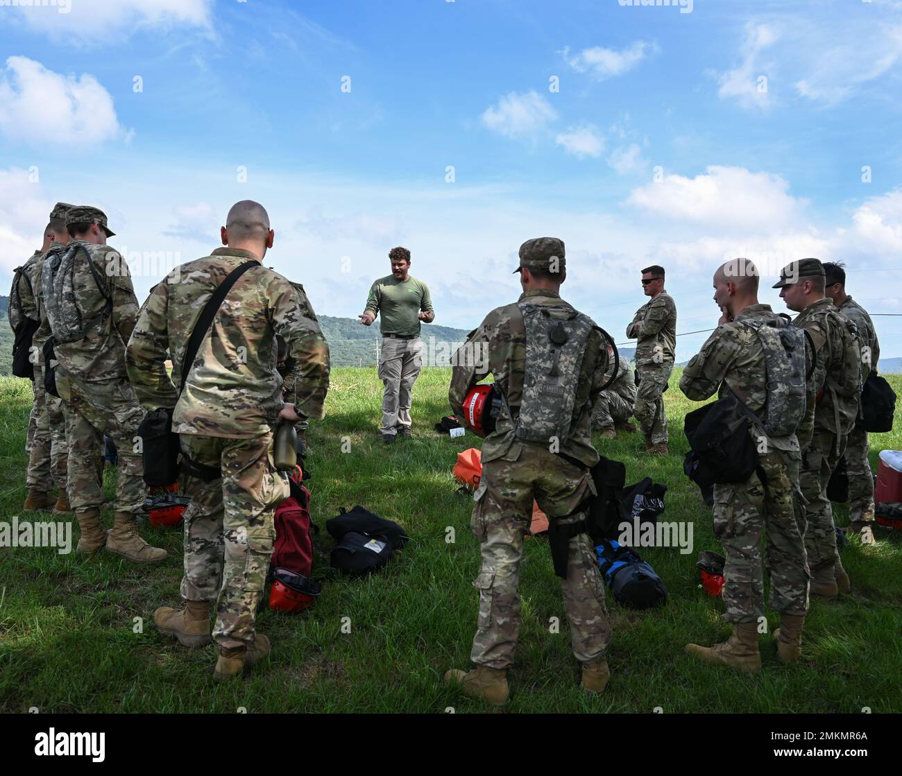 Richard Murphy, a search and extraction instructor from L2 Defense ...