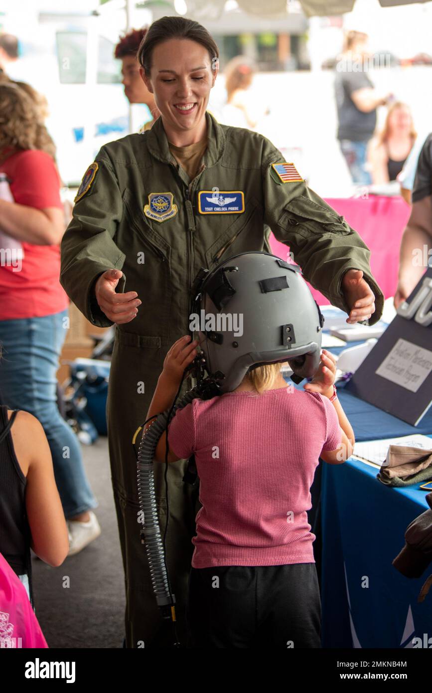 165th airlift squadron hi-res stock photography and images - Alamy