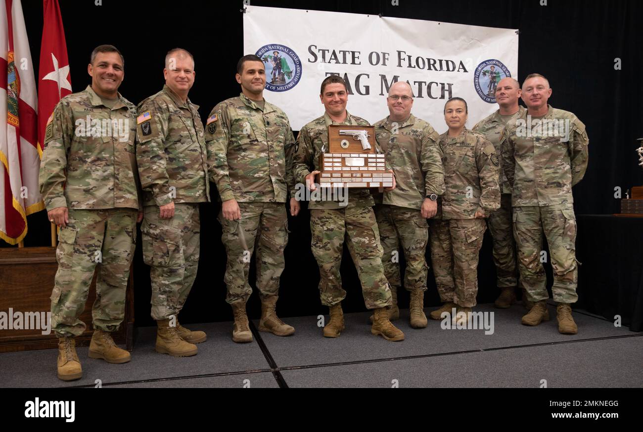 Soldiers from the 260th Military Intelligence Battalion are recognized ...