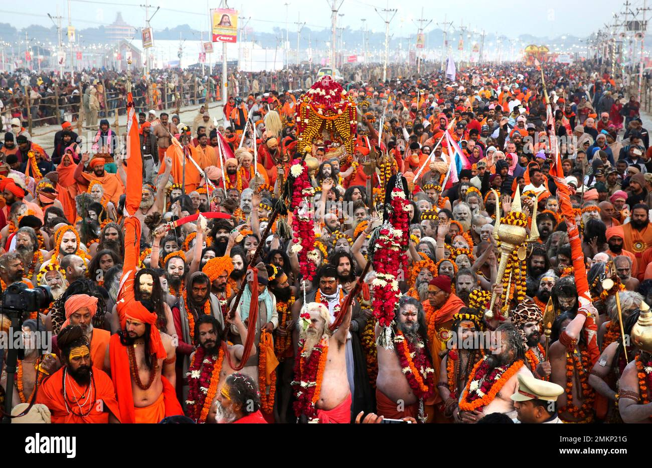 Hindu holy men arrive for ritualistic dip on auspicious Makar Sankranti ...