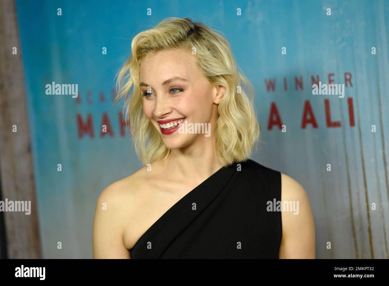 Sarah Gadon arrives at the Los Angeles premiere of "True Detective ...