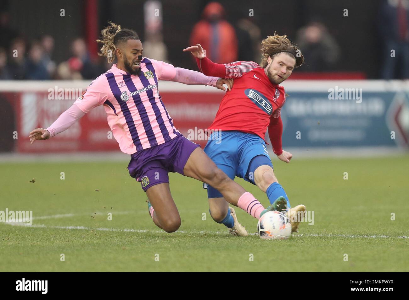 Elliot Johnson of Dagenham and Redbridge and Jamie Reckord of Yeovil ...