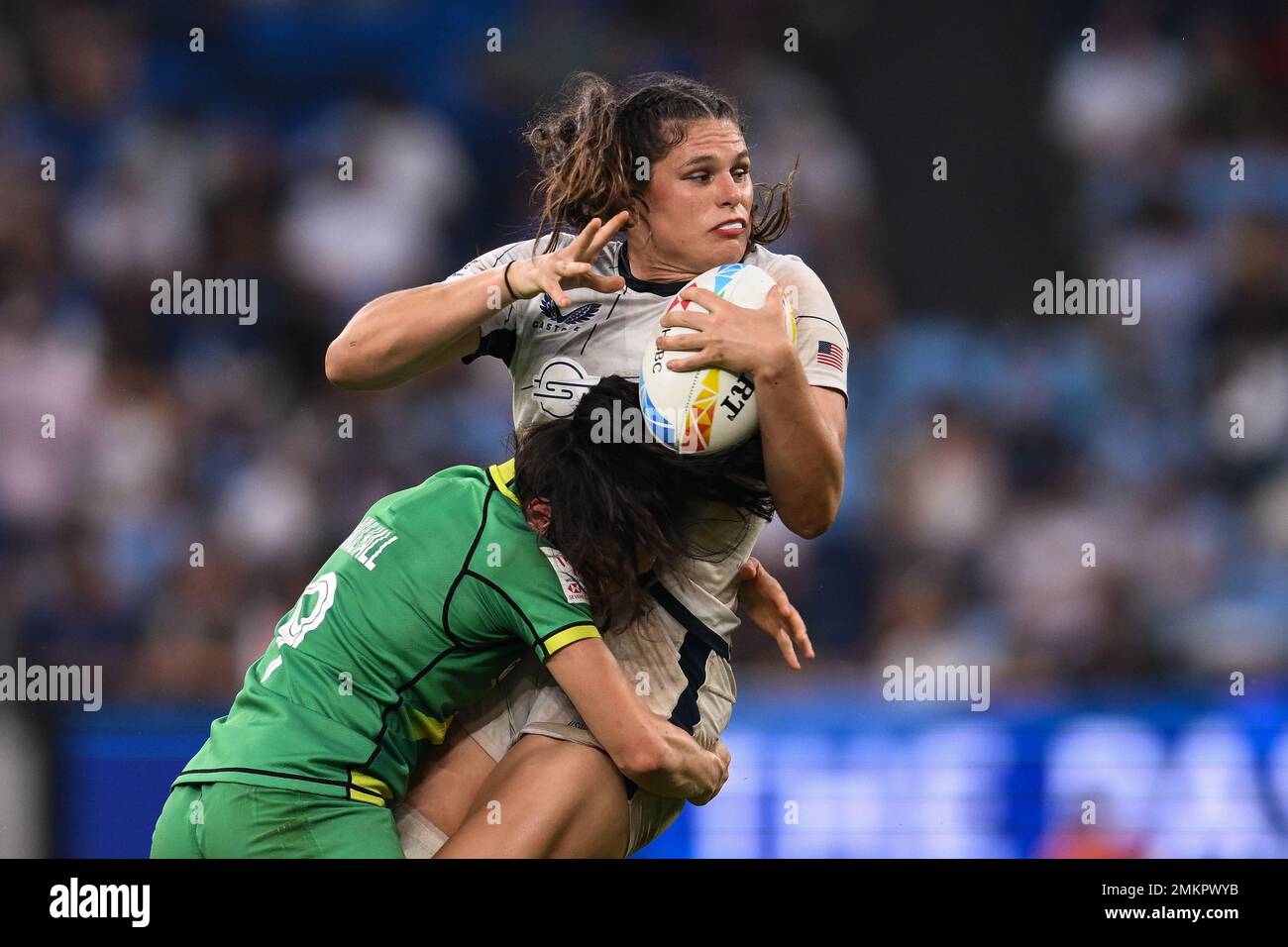 Lucy Mulhall of Ireland tackles Ilona Maher of USA during the HSBC ...