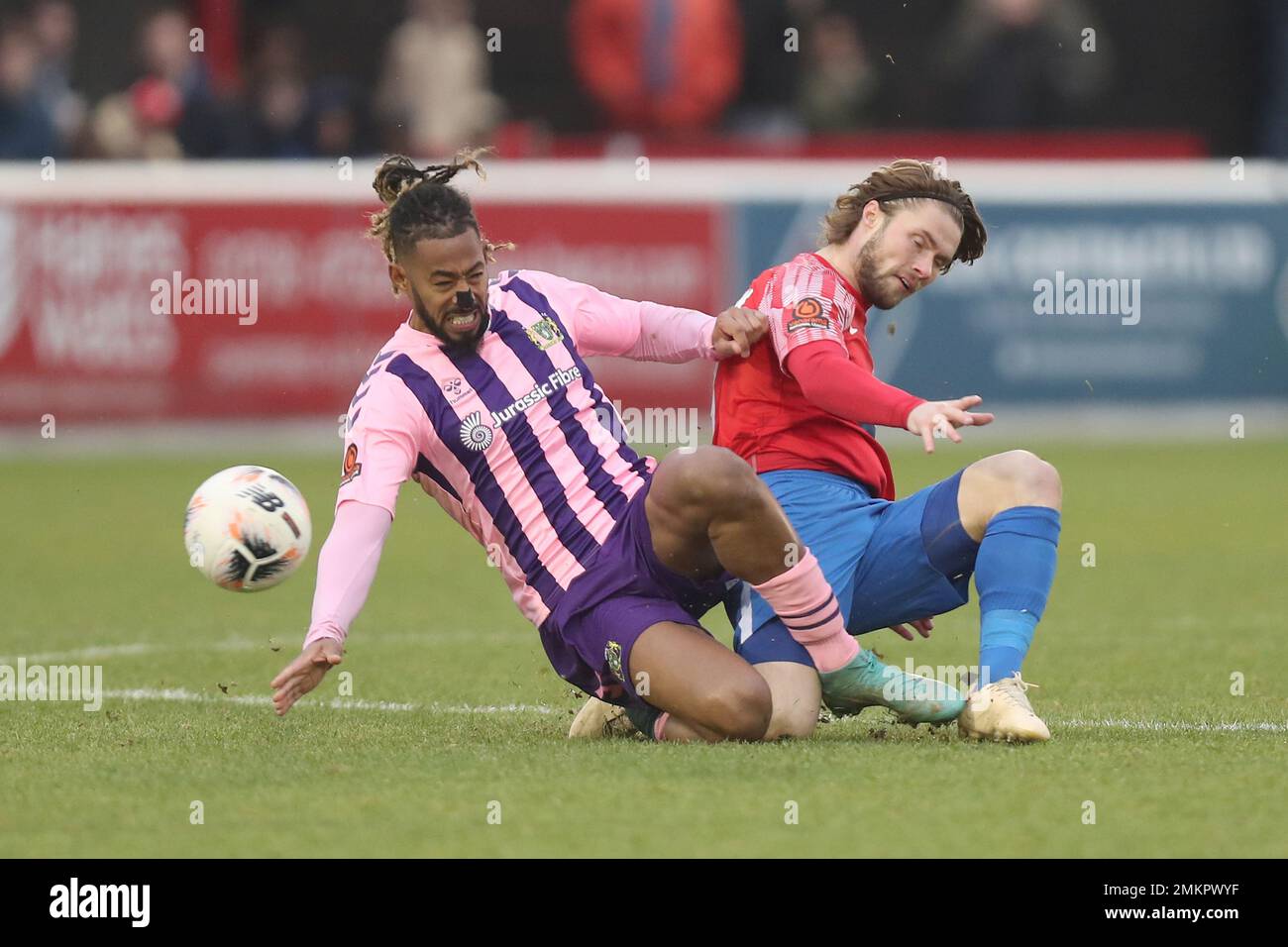 Elliot Johnson of Dagenham and Redbridge and Jamie Reckord of Yeovil ...