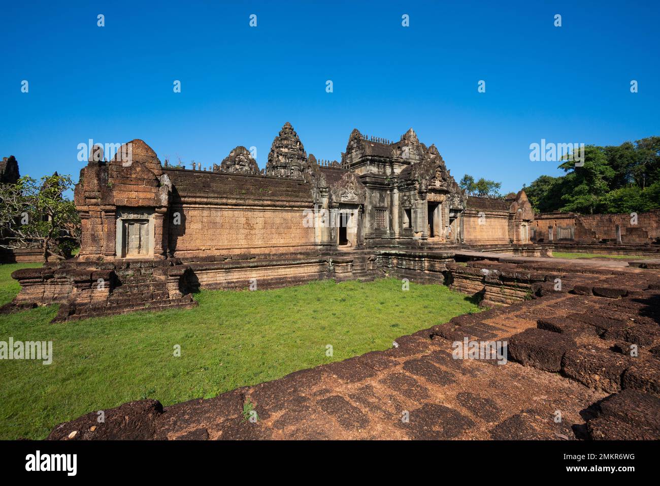 Cambodia bentley color temple Stock Photo - Alamy