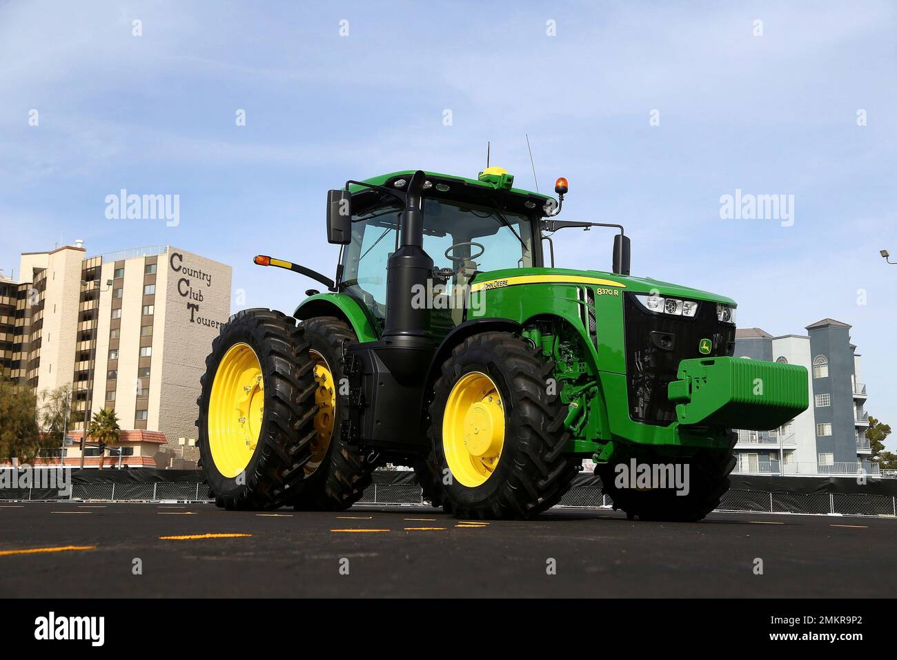 John Deere has hauled in a self-driving tractor aided by cameras with ...