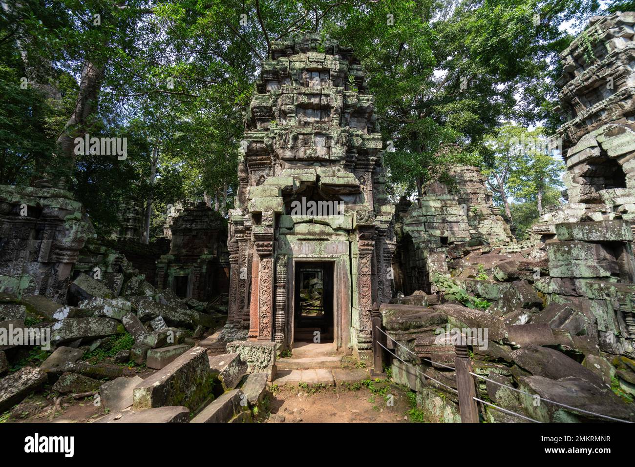 Pullen Cambodia tower temple Stock Photo - Alamy