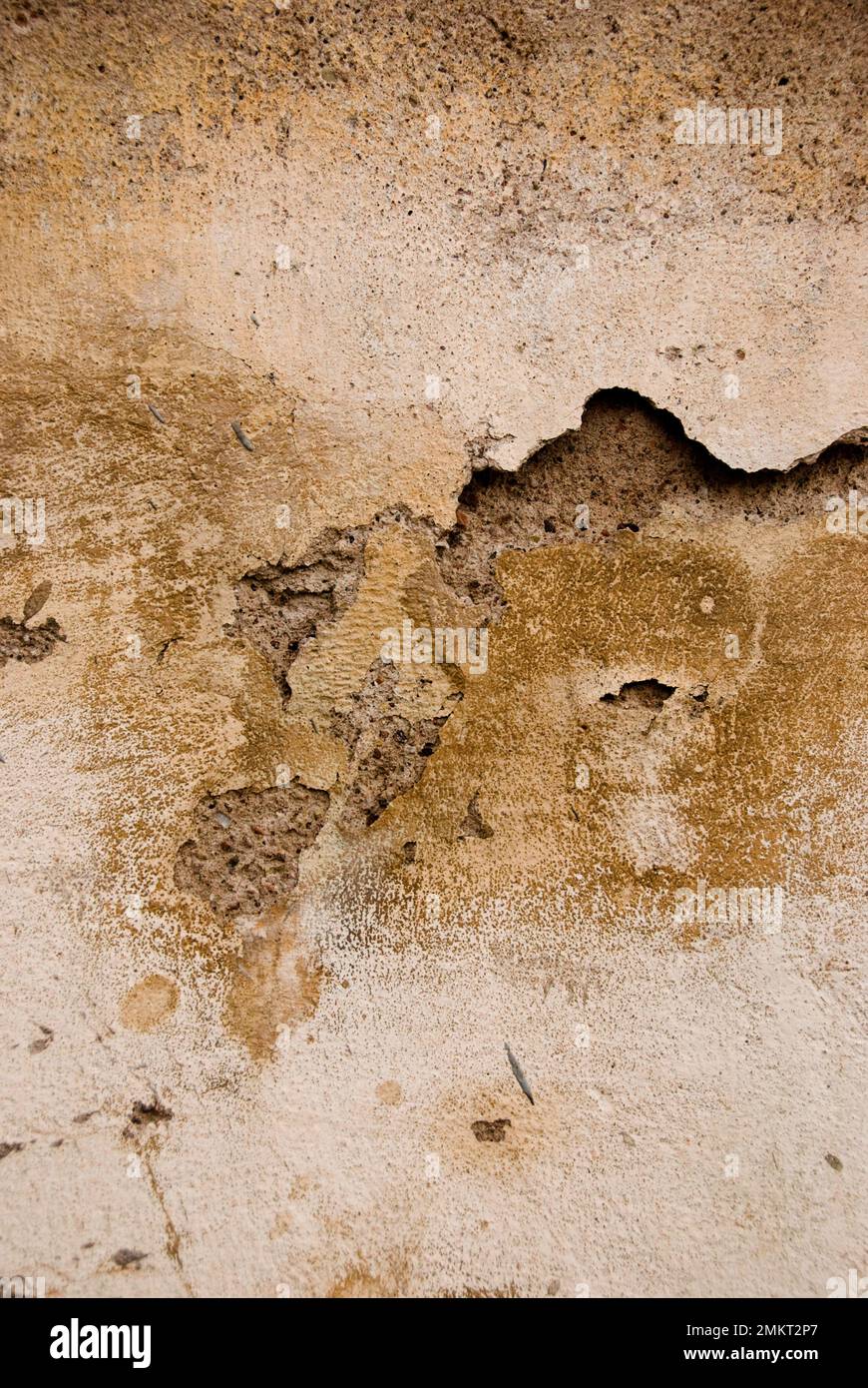 wall damaged and in decay Stock Photo - Alamy