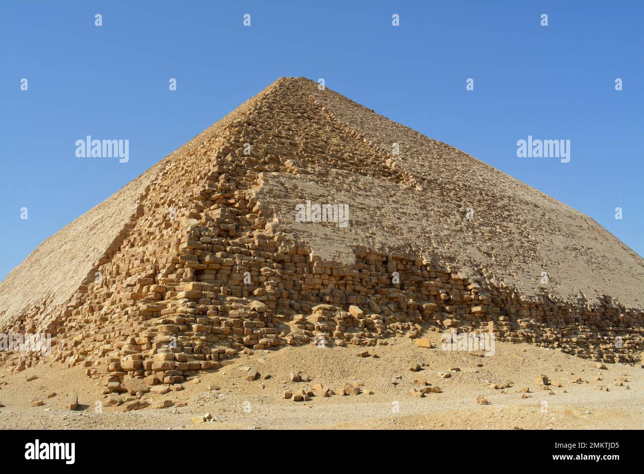 The Bent Pyramid of king Sneferu, A unique example of early pyramid ...