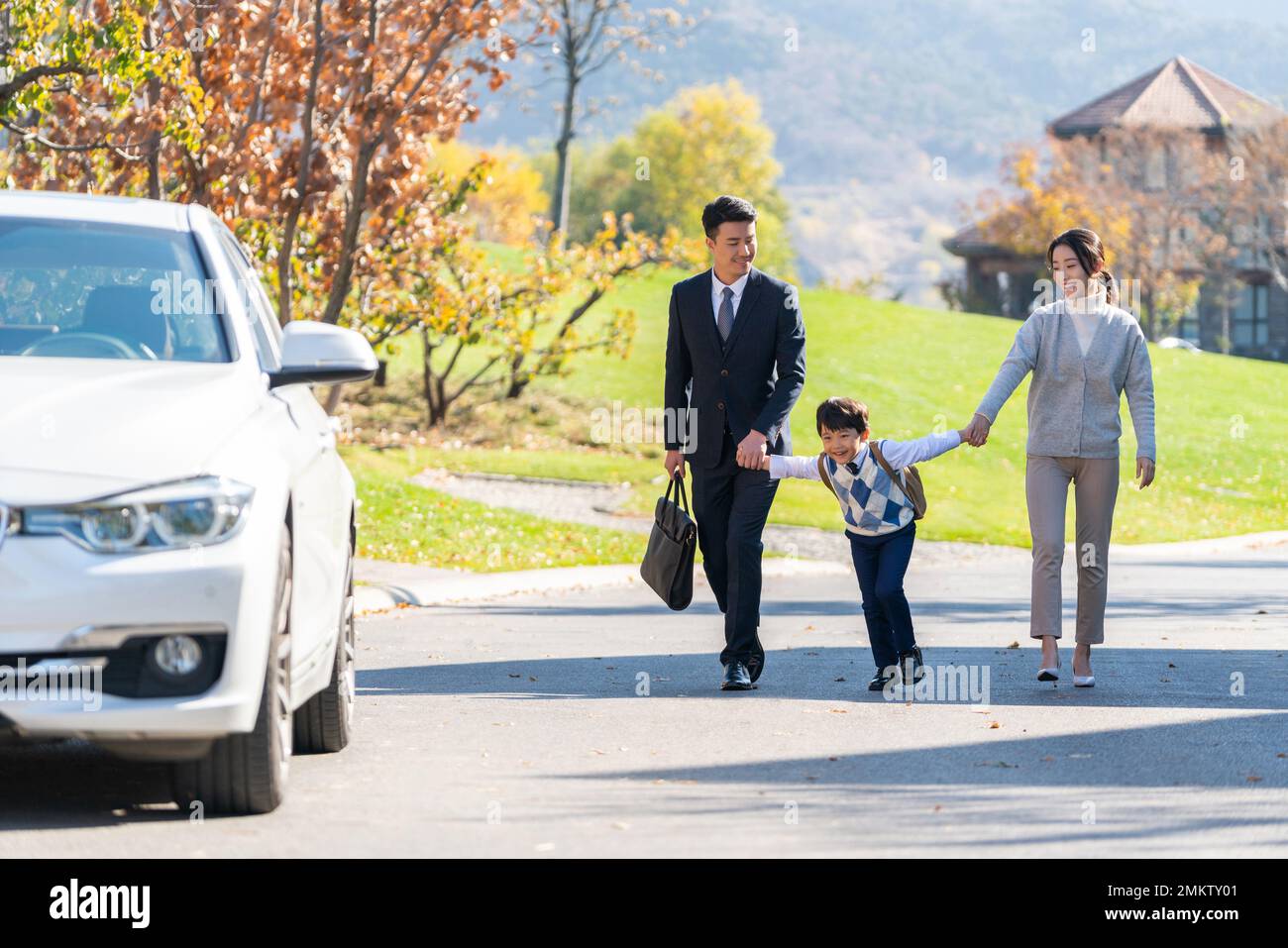 Chinese parents send their children from school hi-res stock ...