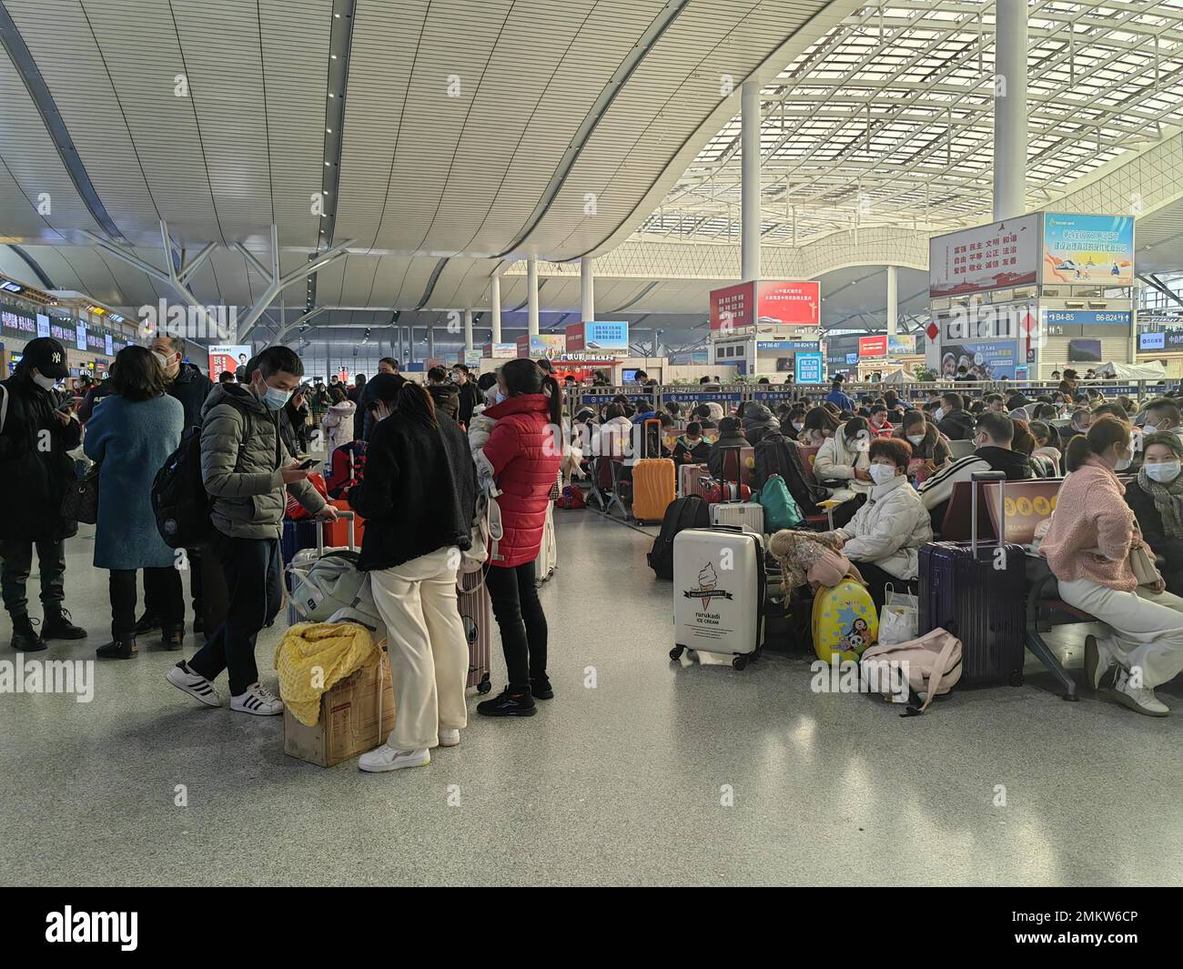 Changsha south railway station sees the peak of return passenger flow ...