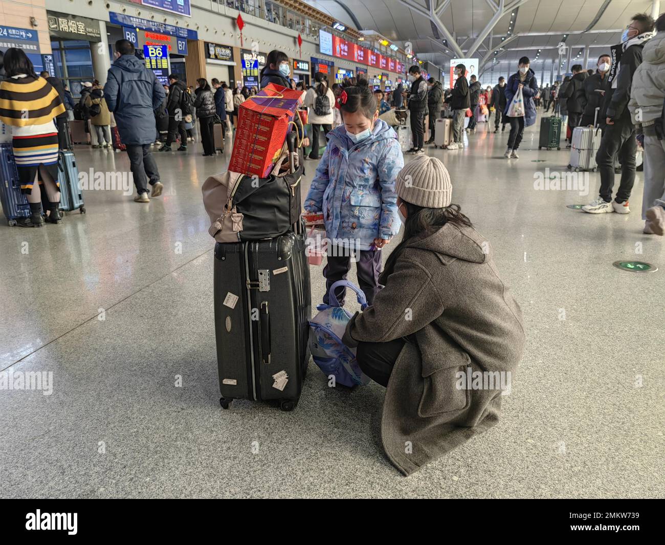 Changsha south railway station sees the peak of return passenger flow ...