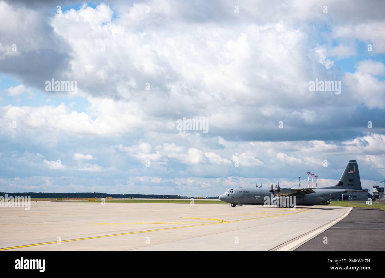 A C-130J Super Hercules aircraft assigned to the 86th Airlift Wing ...