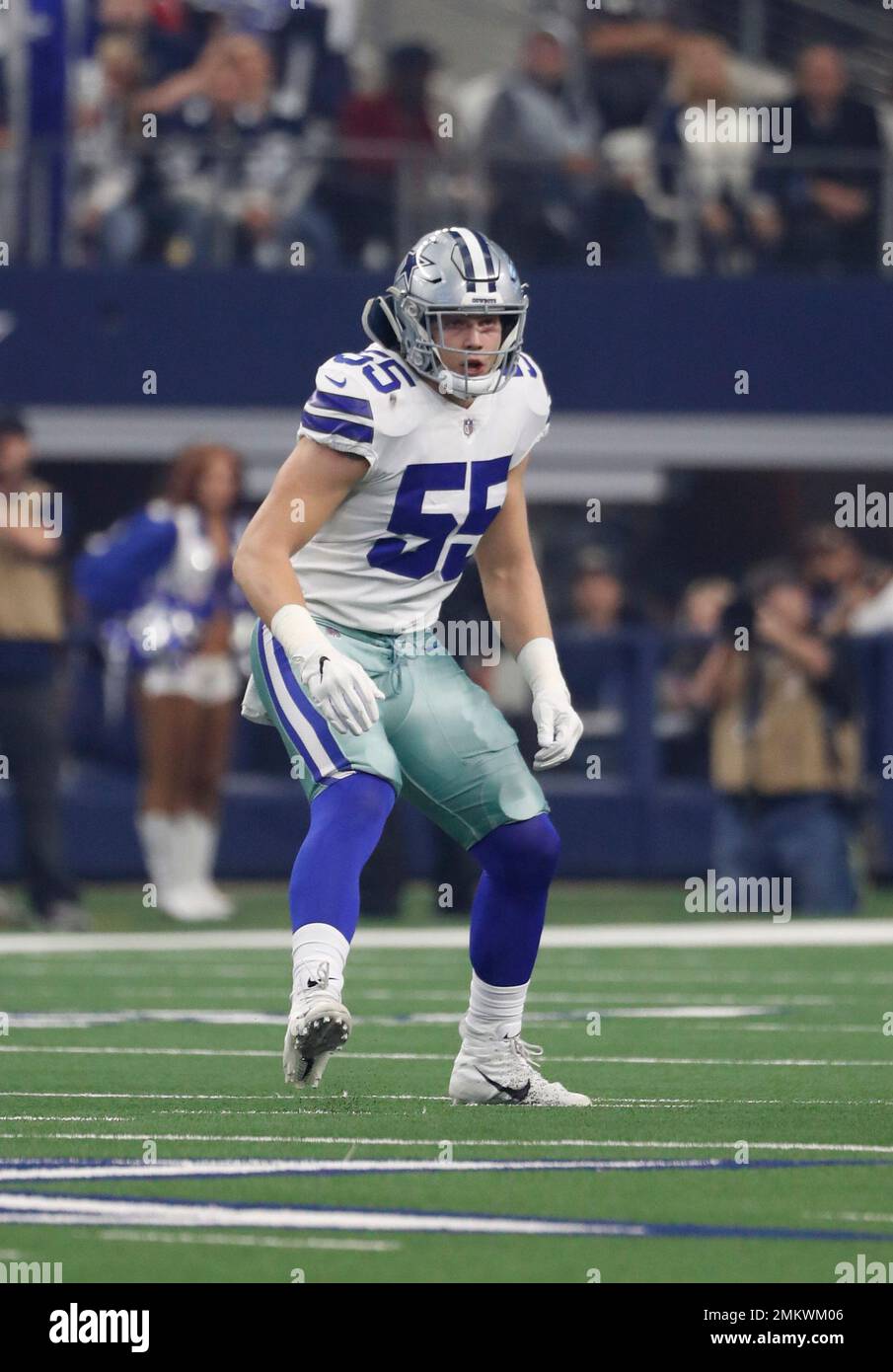 Dallas Cowboys linebacker Leighton Vander Esch against the Tampa Bay ...