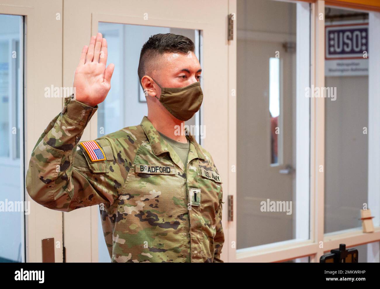 Military enlistment process hi-res stock photography and images - Alamy