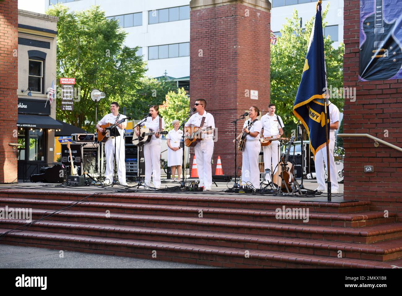 U.S. Navy Band Country Current performs at Market Square in Knoxville ...