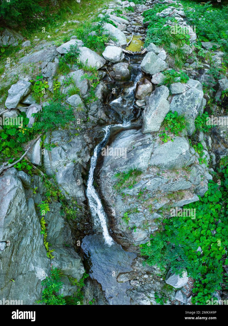 Falling off cliff hi-res stock photography and images - Alamy