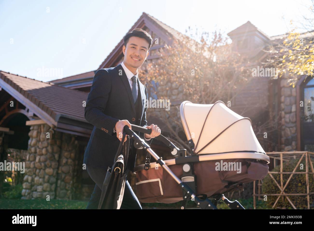 Parents pushing a pram hi-res stock photography and images - Alamy