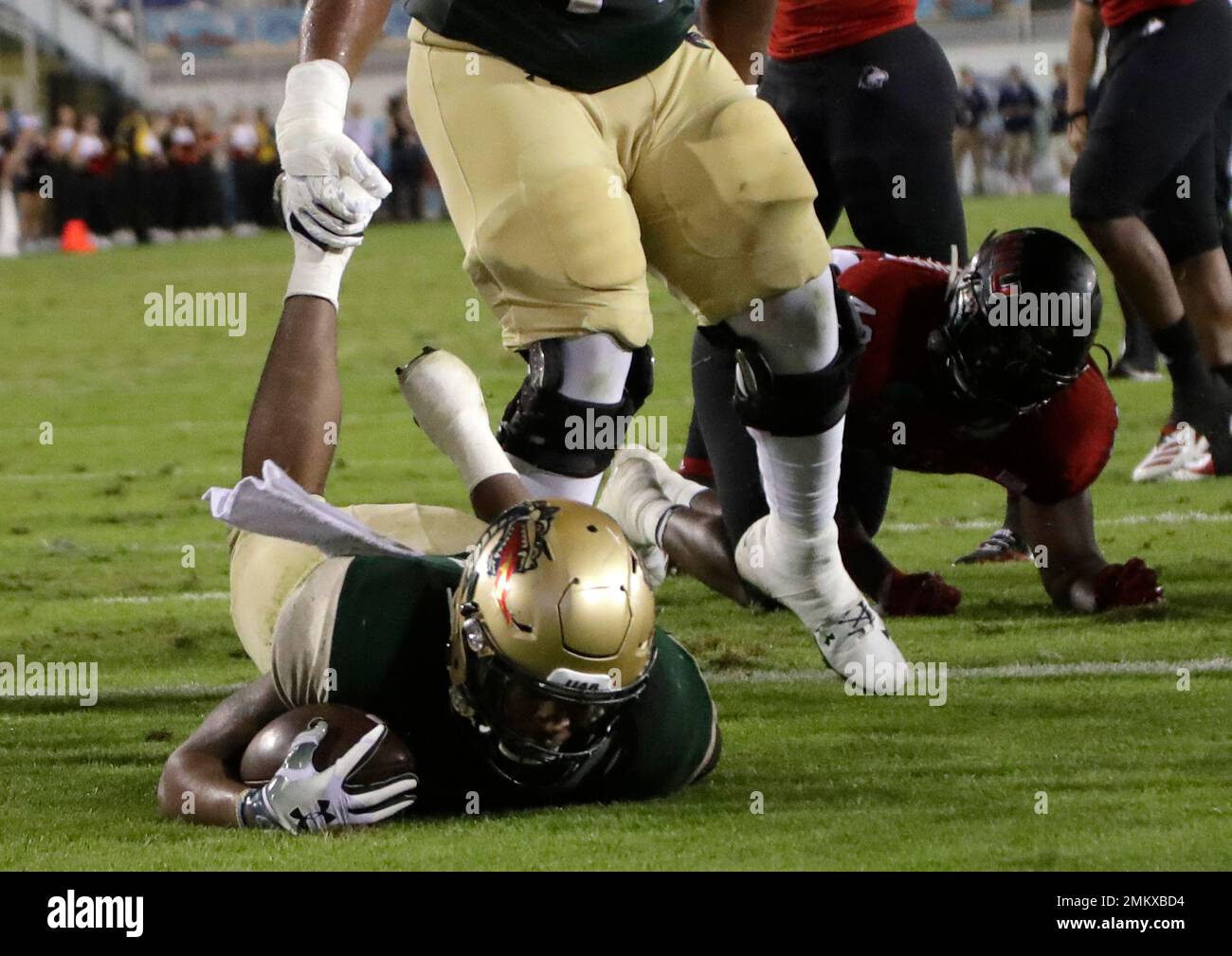 UAB running back Spencer Brown scores a touchdown during the first half ...