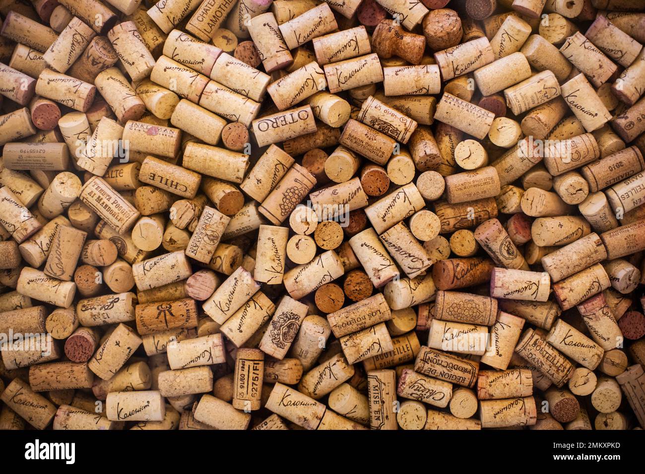 many wine corks Stock Photo - Alamy