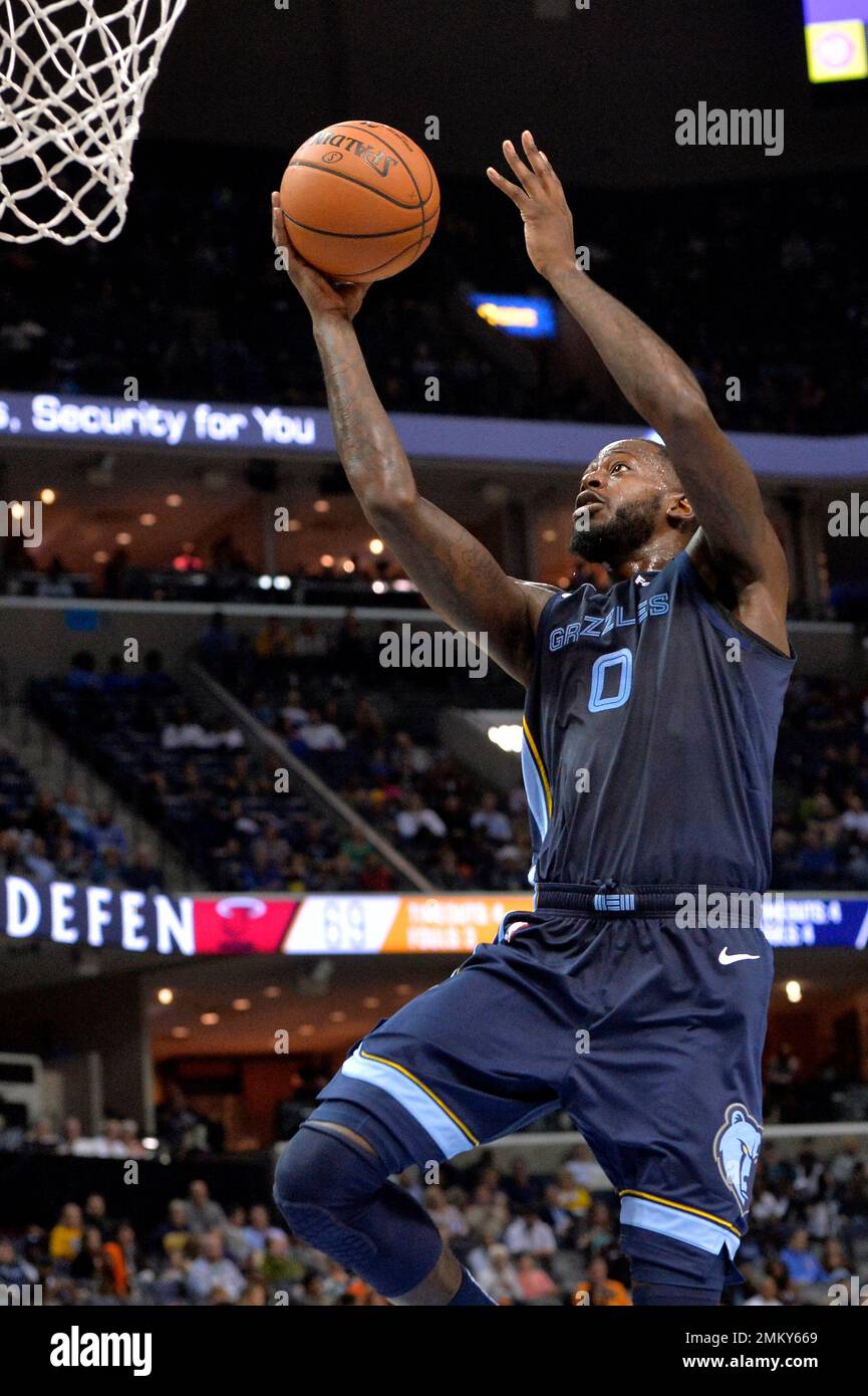 Memphis Grizzlies forward JaMychal Green (0) shoots the ball in the ...