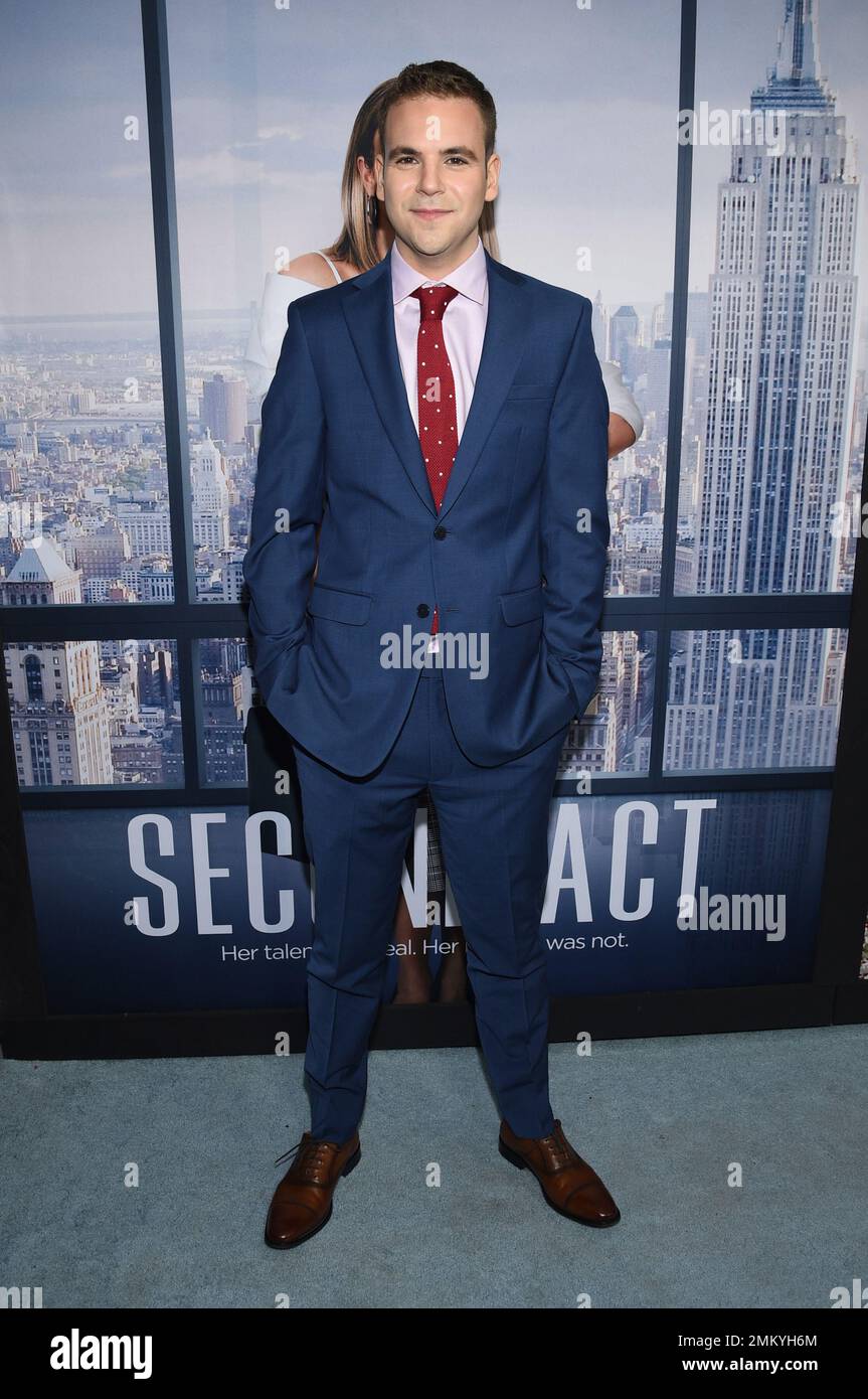 Alan Aisenberg attends the world premiere of "Second Act" at Regal ...