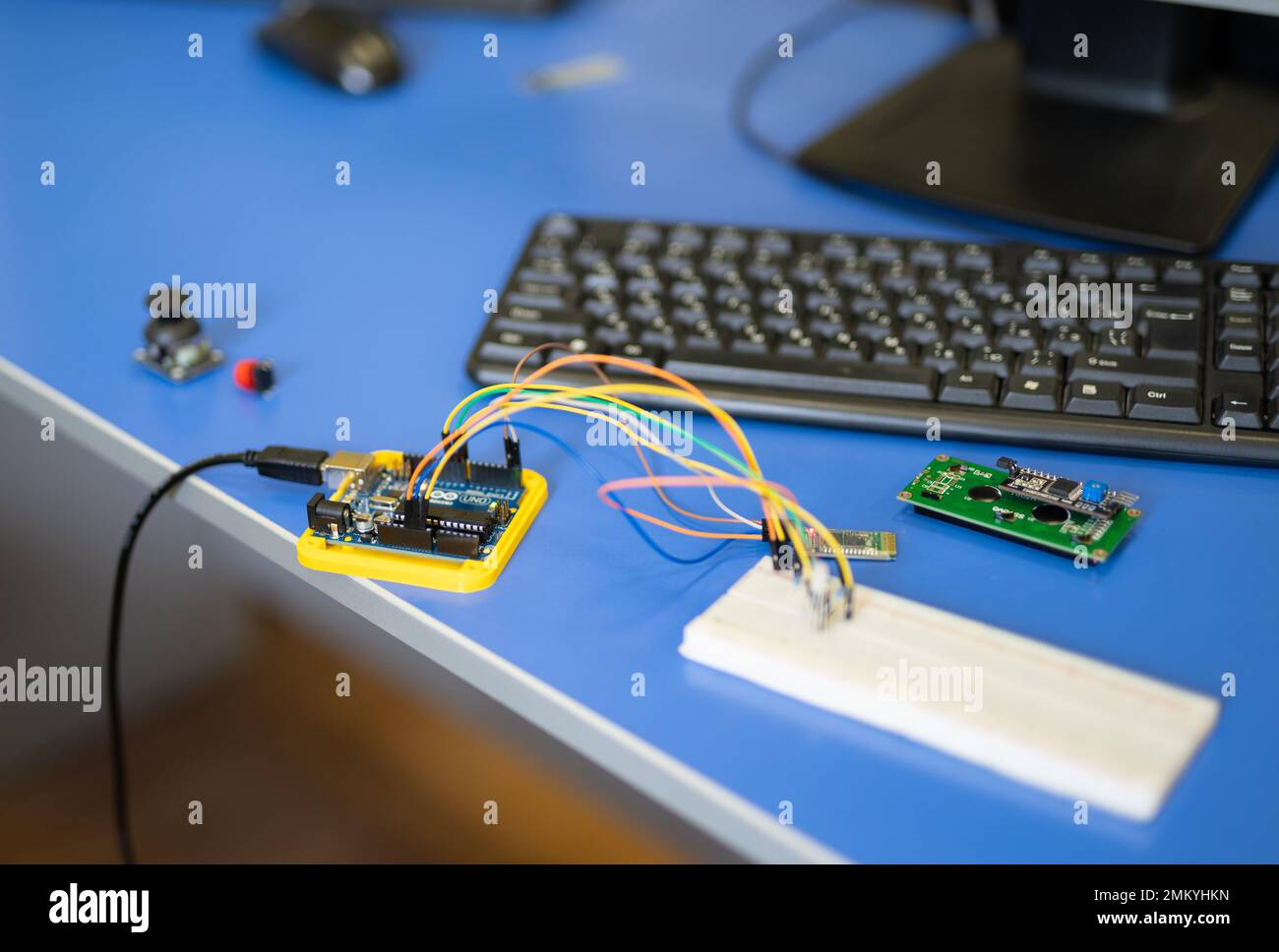 Electrical circuits hi-res stock photography and images - Alamy