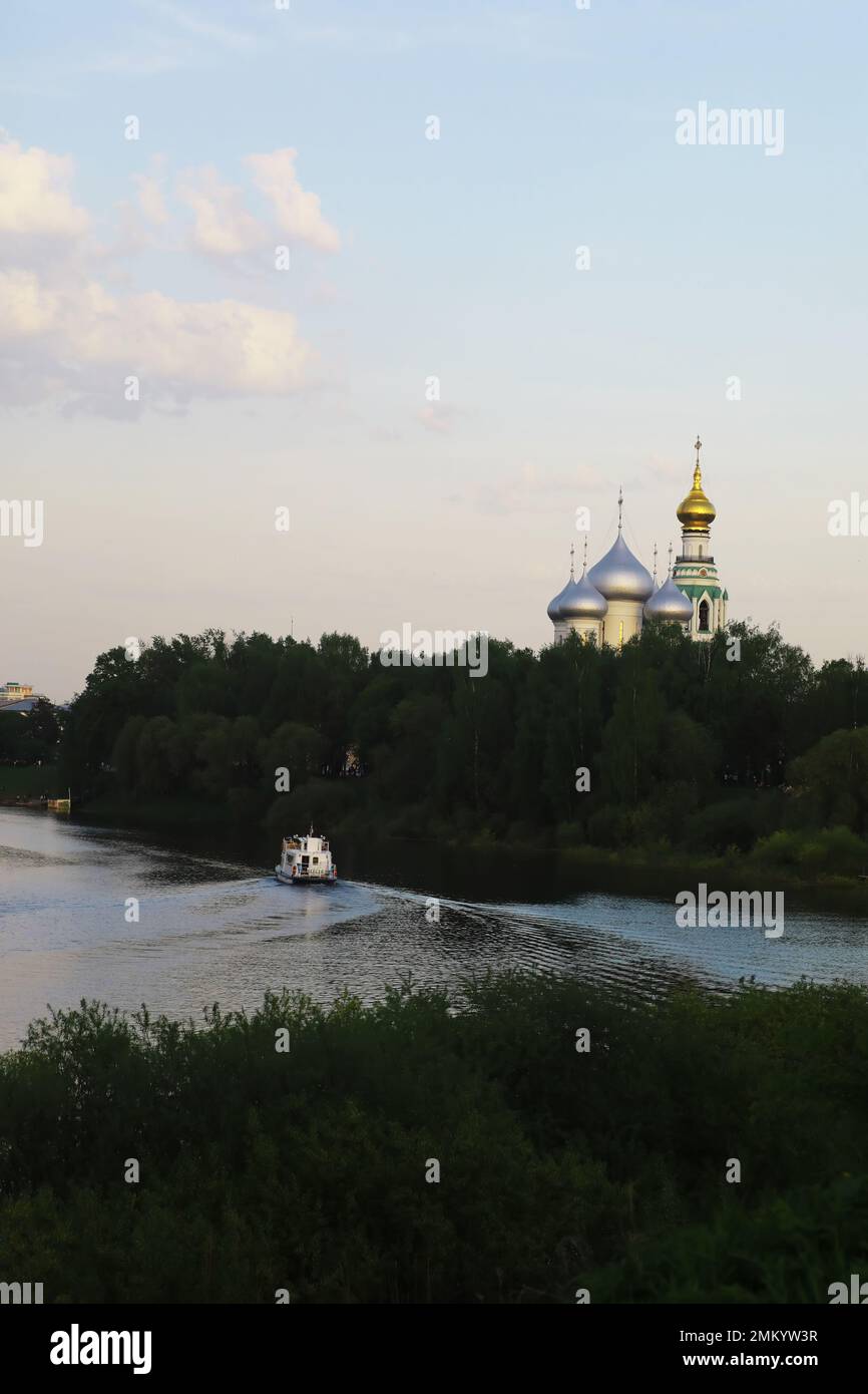 Spring nature background. Greenery trees and grasses on a sunny spring ...