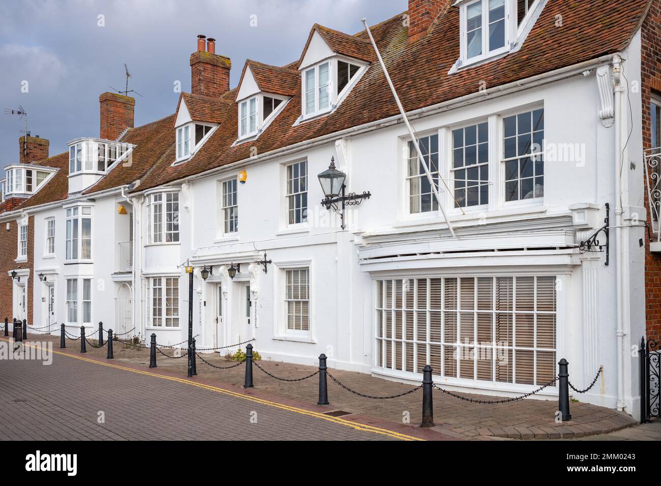 Crouch hi-res stock photography and images - Alamy